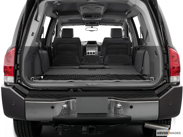 2005 Nissan Armada SE: Price, Review, Photos (Canada) | Driving