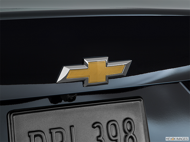 2018 Chevrolet Malibu: Price, Review, Photos and Specs - Read This ...