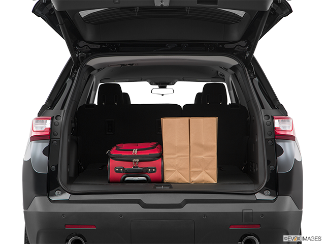 2018 Chevrolet Traverse: Price, Review, Photos and Specs - Read This ...