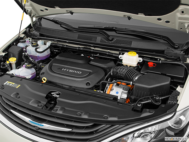 2017 Chrysler Pacifica Hybrid: Reviews, Price, Specs, Photos and Trims