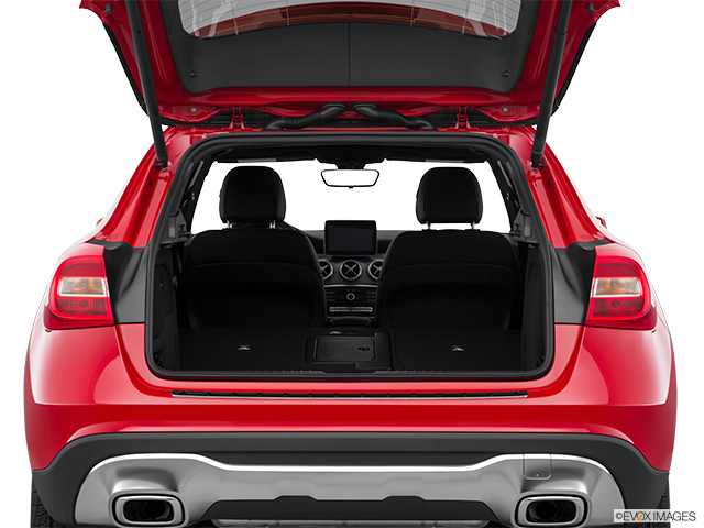 2018 Mercedes-Benz GLA: Price, Review, Photos and Specs - Read This ...