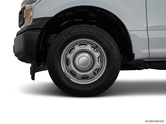 2018 Ford F-150 XL Regular Cab 122 in: Price, Review, Photos (Canada ...