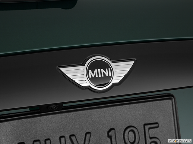 2018 MINI Cooper Base Trim: Price, Review, Photos (Canada) | Driving