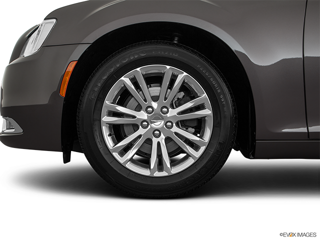 2018 Chrysler 300: Price, Review, Photos and Specs - Read This Before ...