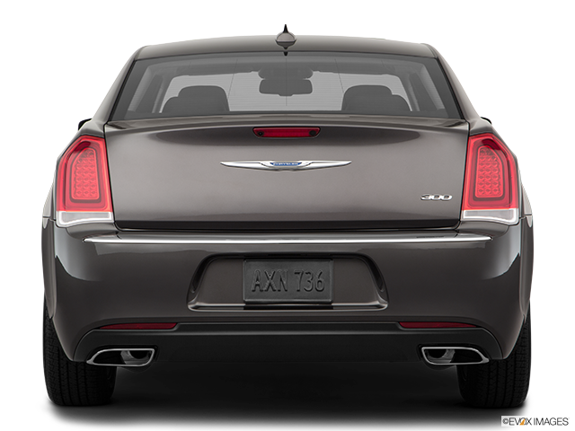 2018 Chrysler 300: Price, Review, Photos and Specs - Read This Before ...