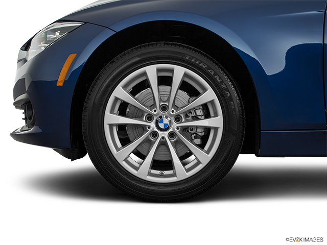 2018 BMW 3 Series: Price, Review, Photos and Specs (Canada) | Driving.ca