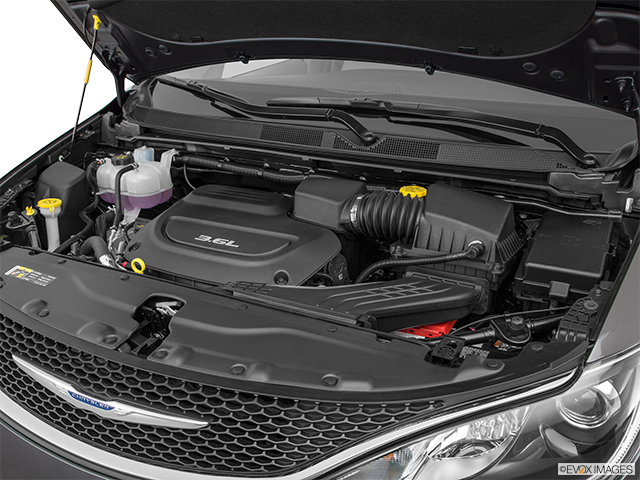 2018 Chrysler Pacifica: Price, Review, Photos and Specs - Read This ...