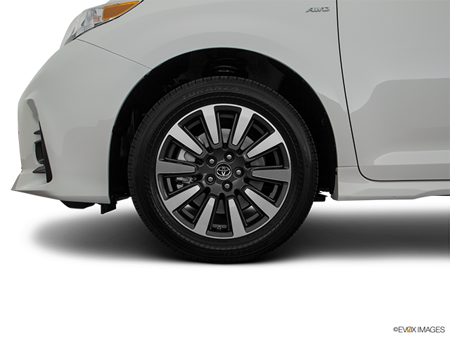 2018 Toyota Sienna: Reviews, Price, Specs, Photos and Trims | Driving.ca