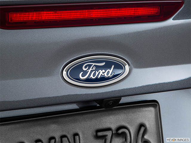 2018 Ford Focus: Price, Review, Photos and Specs - Read This Before You Buy