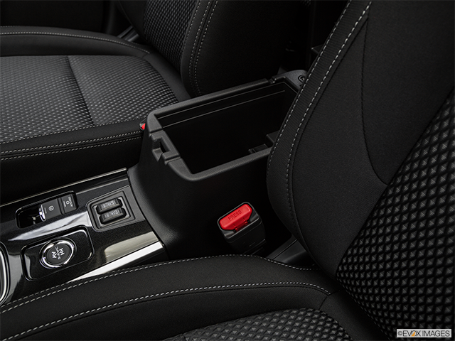 2018 Mitsubishi Outlander: Price, Review, Photos and Specs - Read This ...