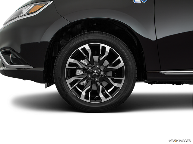 2018 Mitsubishi Outlander PHEV: Reviews, Price, Specs, Photos and Trims ...