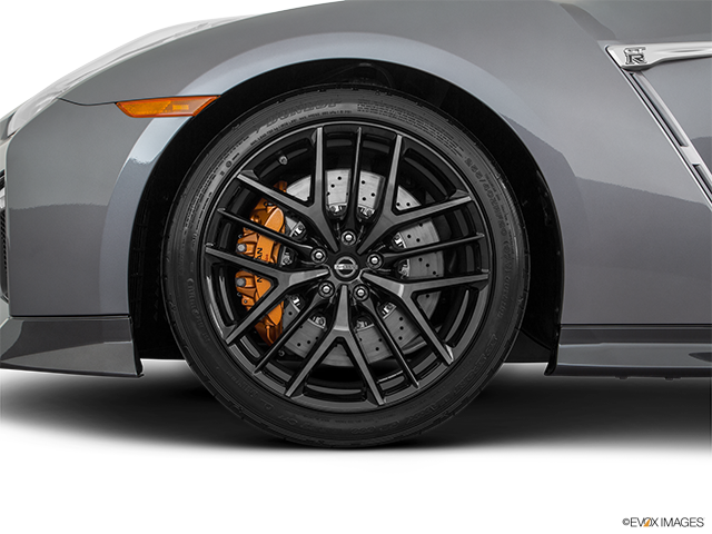 2018 Nissan GT-R: Price, Review, Photos and Specs - Read This Before ...