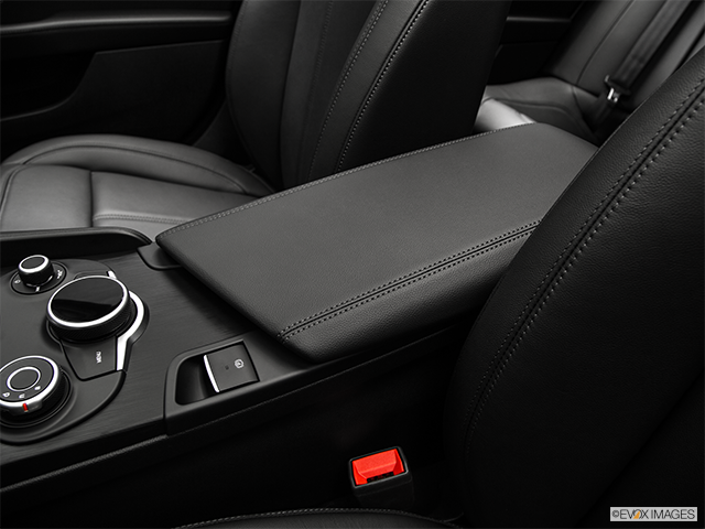 2018 Alfa Romeo Giulia: Price, Review, Photos and Specs - Read This ...