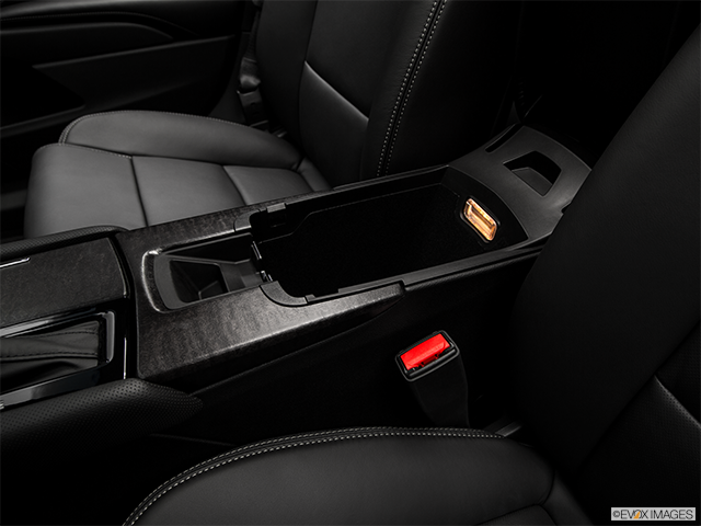 2018 Cadillac XTS: Price, Review, Photos and Specs - Read This Before ...