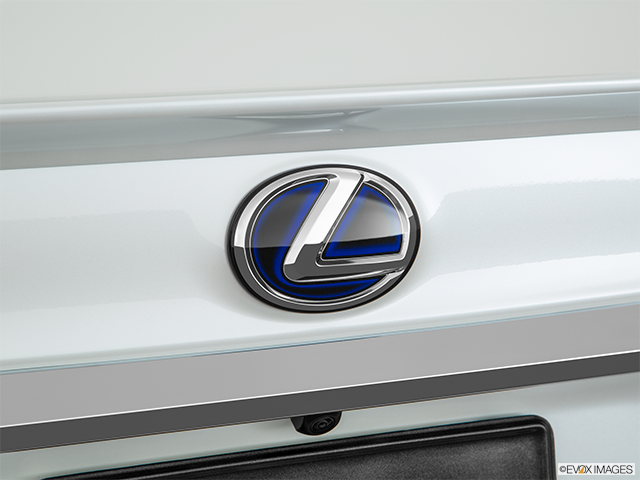 2018 Lexus ES 300h: Reviews, Price, Specs, Photos and Trims