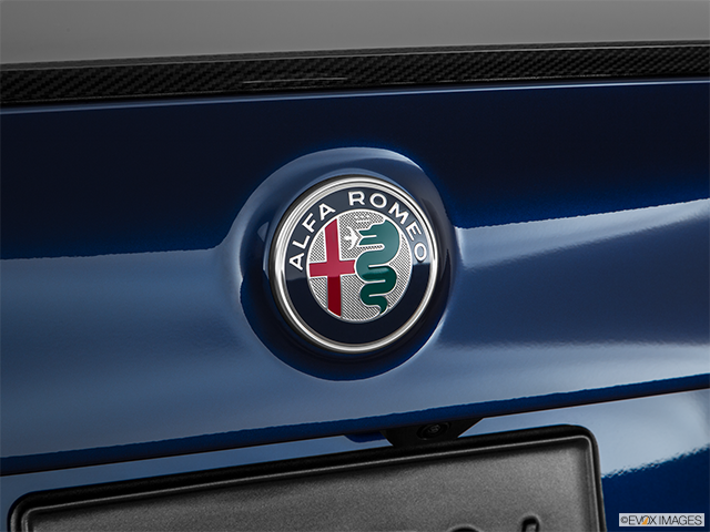 Alfa Romeo Giulia 2018: prix, avis d’experts, photos et spécifications ...