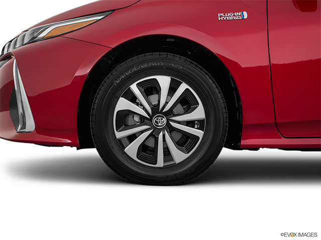 2018 Toyota Prius Prime: Price, Review, Photos and Specs - Read This ...