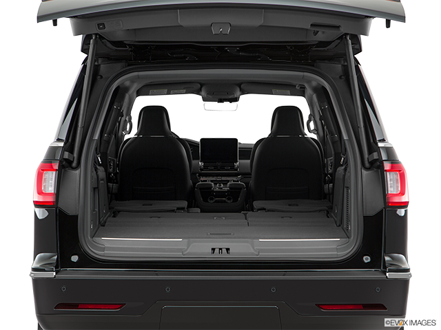 2018 Lincoln Navigator: Price, Review, Photos and Specs (Canada ...