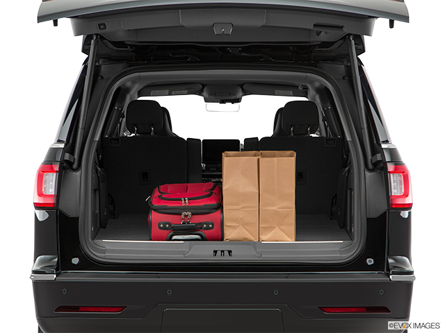 2018 Lincoln Navigator: Reviews, Price, Specs, Photos and Trims ...