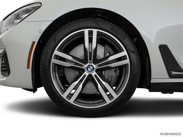 2019 BMW 7 Series: Price, Review, Photos and Specs - Read This Before ...