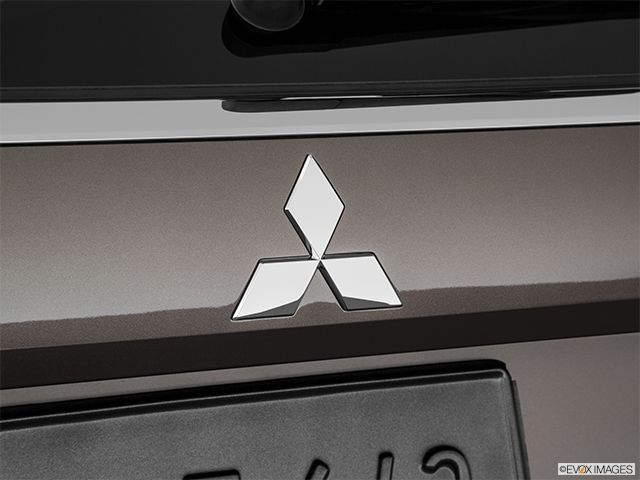 2019 Mitsubishi Outlander: Reviews, Price, Specs, Photos and Trims ...