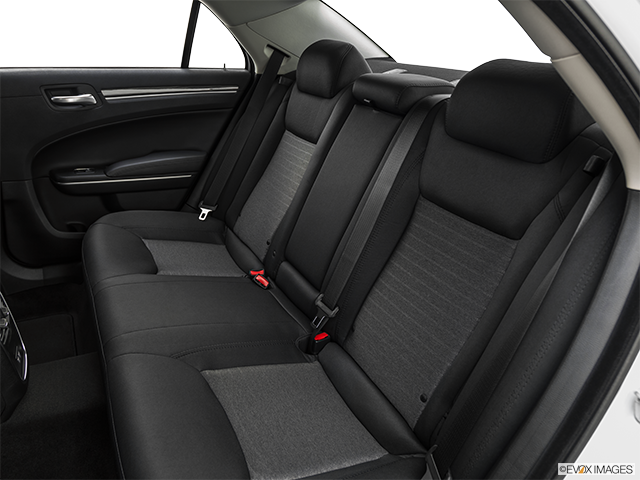 2019 Chrysler 300: Price, Review, Photos and Specs - Read This Before ...