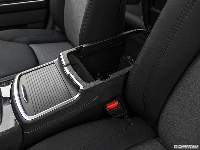 2019 Chrysler 300: Price, Review, Photos and Specs - Read This Before ...