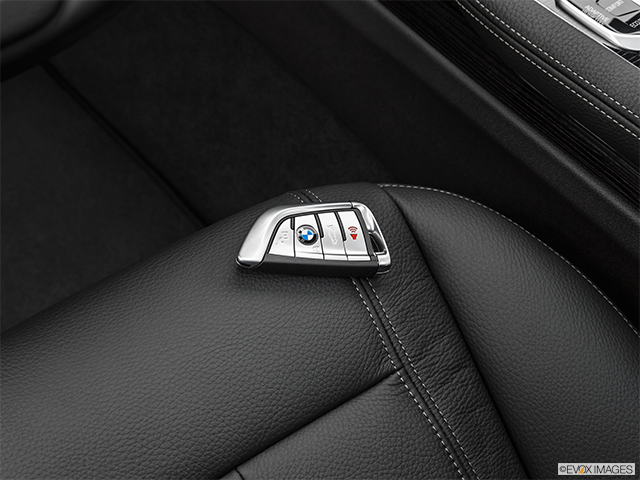 2019 BMW 7 Series 740Le xDrive: Price, Review, Photos (Canada) | Driving