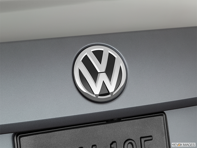 2019 Volkswagen Passat: Price, Review, Photos and Specs - Read This ...