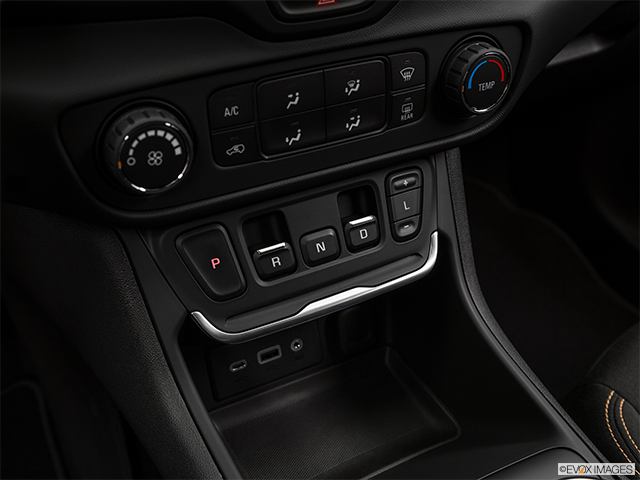 2019 GMC Terrain: Reviews, Price, Specs, Photos and Trims | Driving.ca