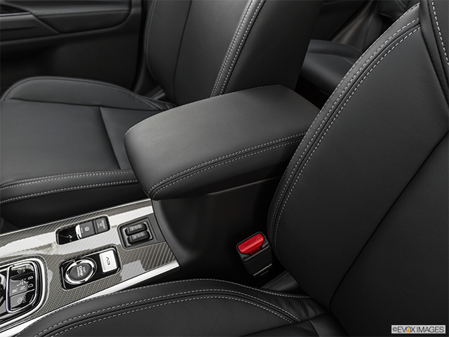 2019 Mitsubishi Outlander PHEV: Price, Review, Photos and Specs - Read ...