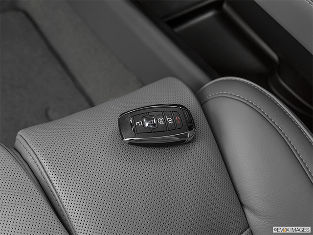 2019 Lincoln Navigator: Price, Review, Photos and Specs - Read This ...