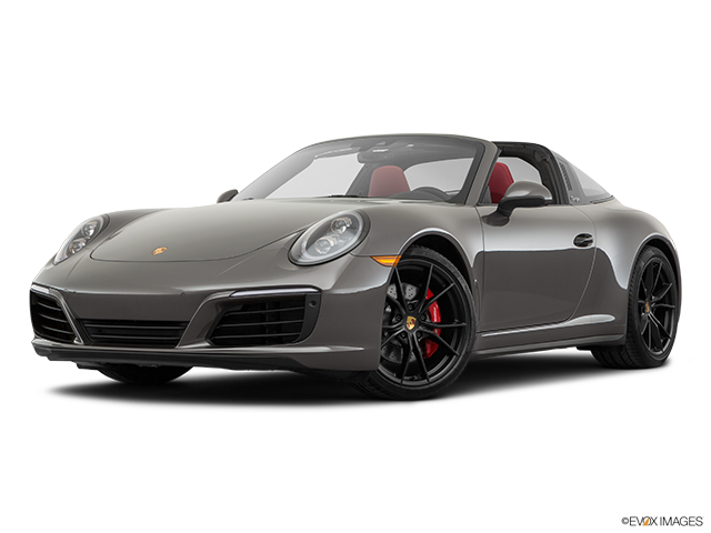 2019 Chevrolet Corvette vs 2019 Porsche 911: Car Comparison