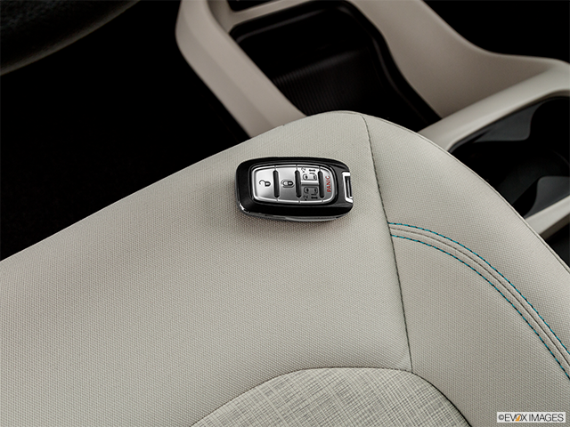 2019 Chrysler Pacifica Hybrid Touring Plus CVT: Price, Review, Photos ...