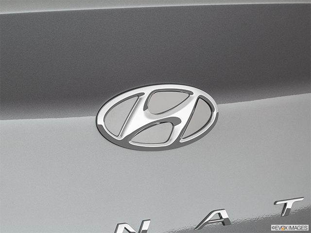 2019 Hyundai Sonata Hybrid: Price, Review, Photos and Specs - Read This ...