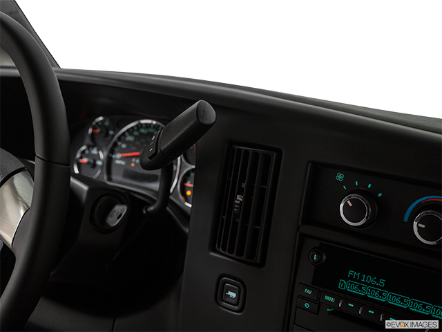 2022 Chevrolet Express: Reviews, Price, Specs, Photos and Trims ...