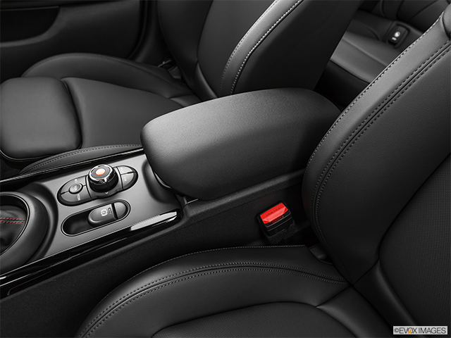 2021 MINI Clubman: Reviews, Price, Specs, Photos and Trims | Driving.ca