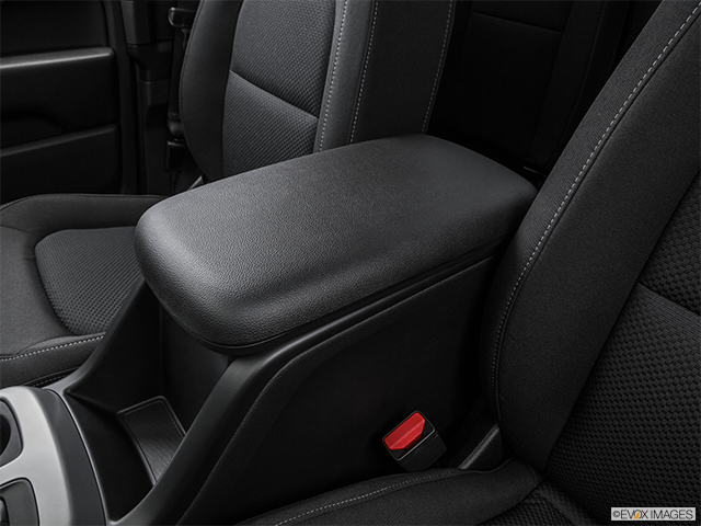 2015 Chevrolet Colorado: Price, Review, Photos and Specs - Read This ...