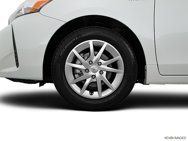 2015 Toyota Prius v Base Trim: Price, Review, Photos (Canada) | Driving