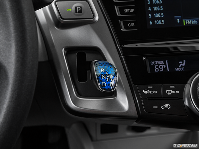 2015 Toyota Prius v: Reviews, Price, Specs, Photos and Trims | Driving.ca