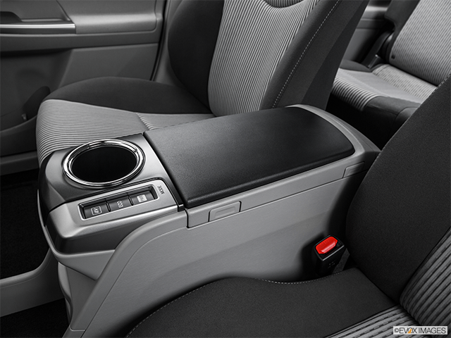 2015 Toyota Prius v: Reviews, Price, Specs, Photos and Trims | Driving.ca