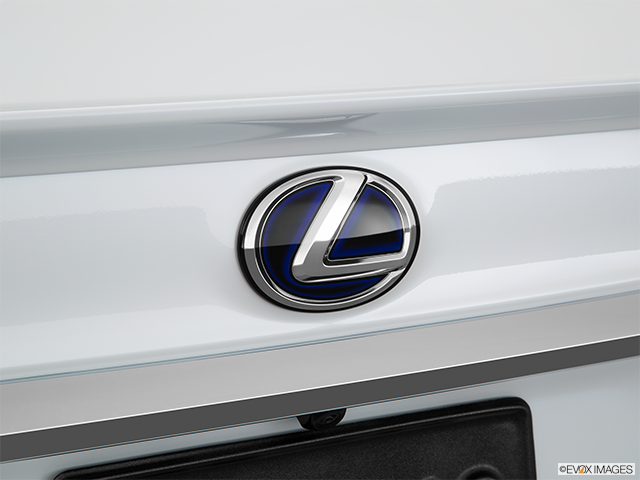 2015 Lexus ES 300h: Price, Review, Photos and Specs - Read This Before ...