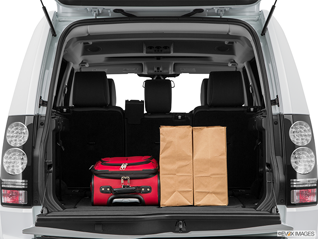 2015 Land Rover LR4: Reviews, Price, Specs, Photos and Trims | Driving.ca