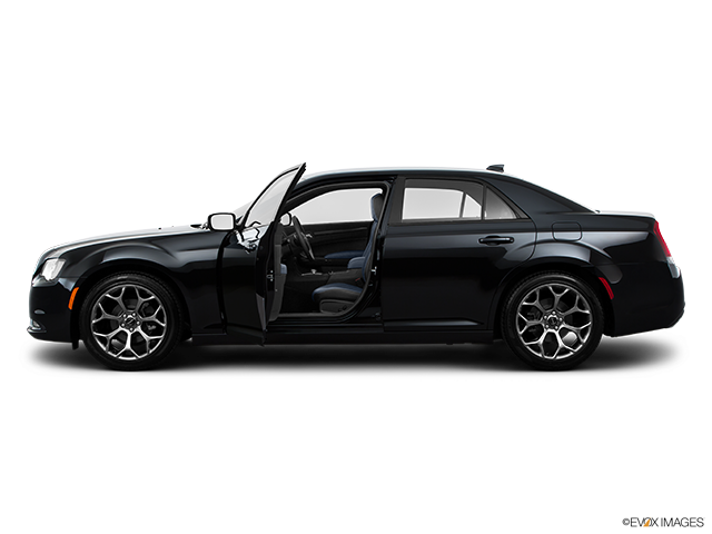 2015 Chrysler 300: Reviews, Price, Specs, Photos and Trims | Driving.ca