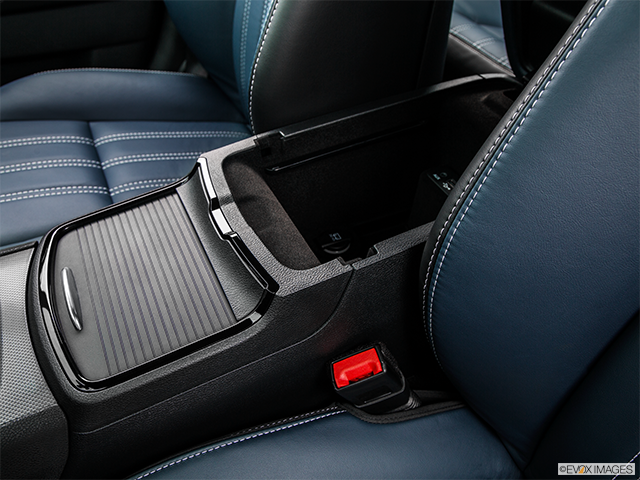 2015 Chrysler 300: Price, Review, Photos and Specs (Canada) | Driving.ca