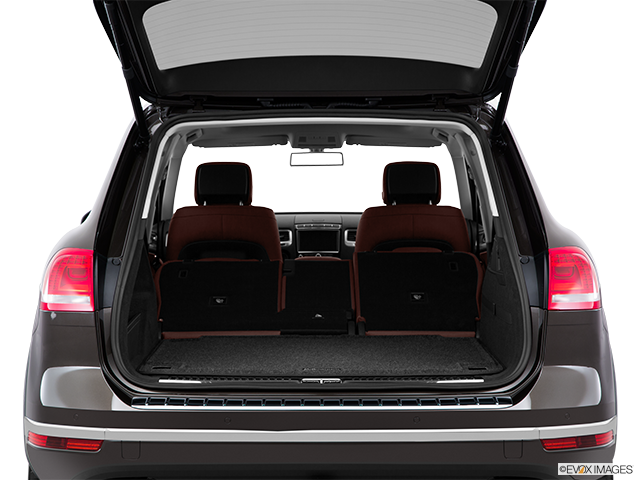 2015 Volkswagen Touareg: Price, Review, Photos and Specs - Read This ...