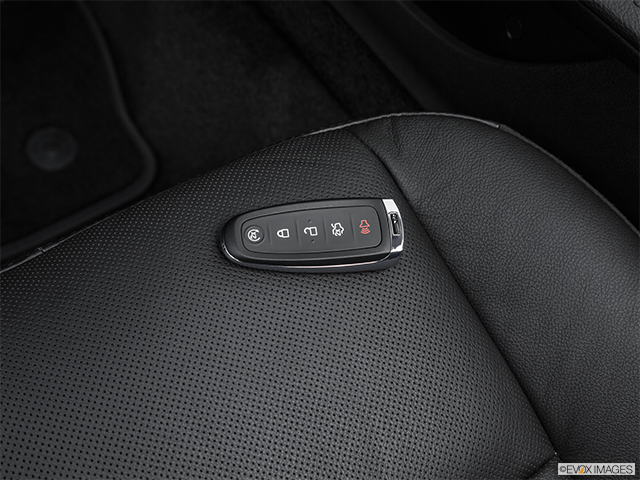 2016 Lincoln MKT: Reviews, Price, Specs, Photos and Trims | Driving.ca