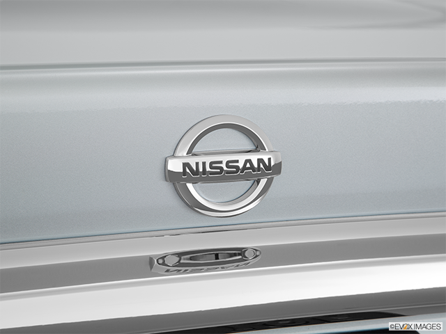 2016 Nissan Maxima 3.5 SV: Price, Review, Photos (Canada) | Driving