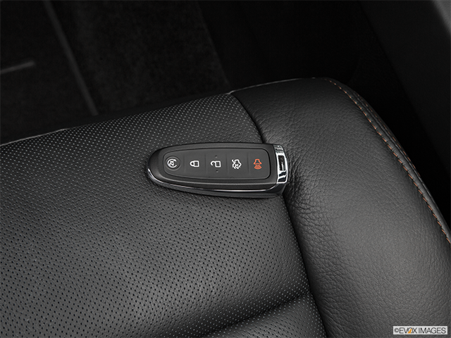 2016 Lincoln Navigator: Price, Review, Photos and Specs (Canada ...