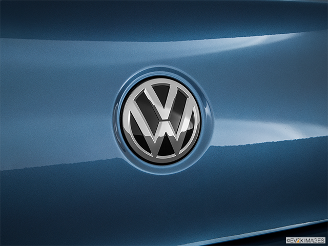 2016 Volkswagen CC: Price, Review, Photos and Specs - Read This Before ...